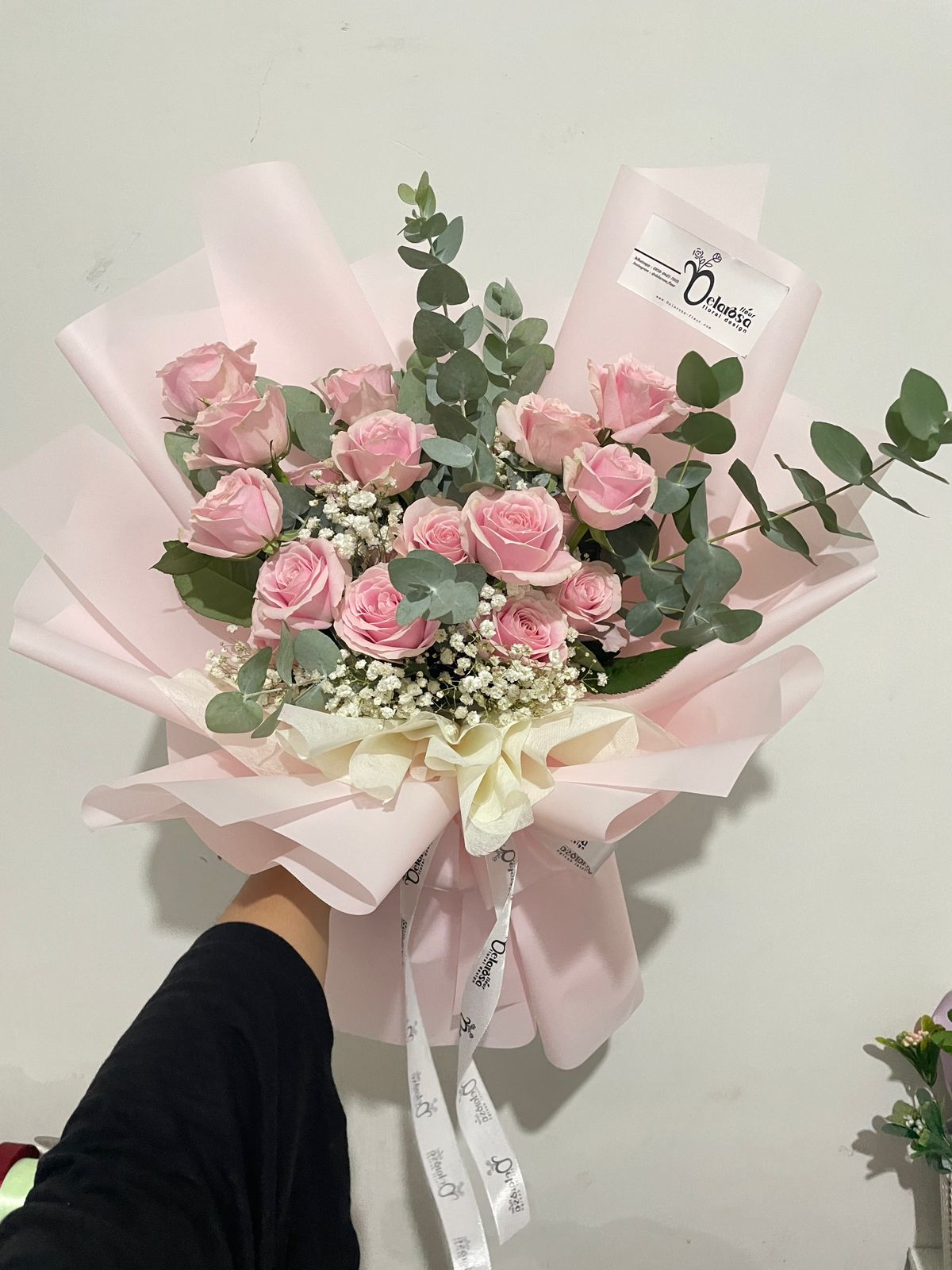 Luxury Gossamer Roses - Delarosa Fleur | Toko Bunga Kediri | Florist ...