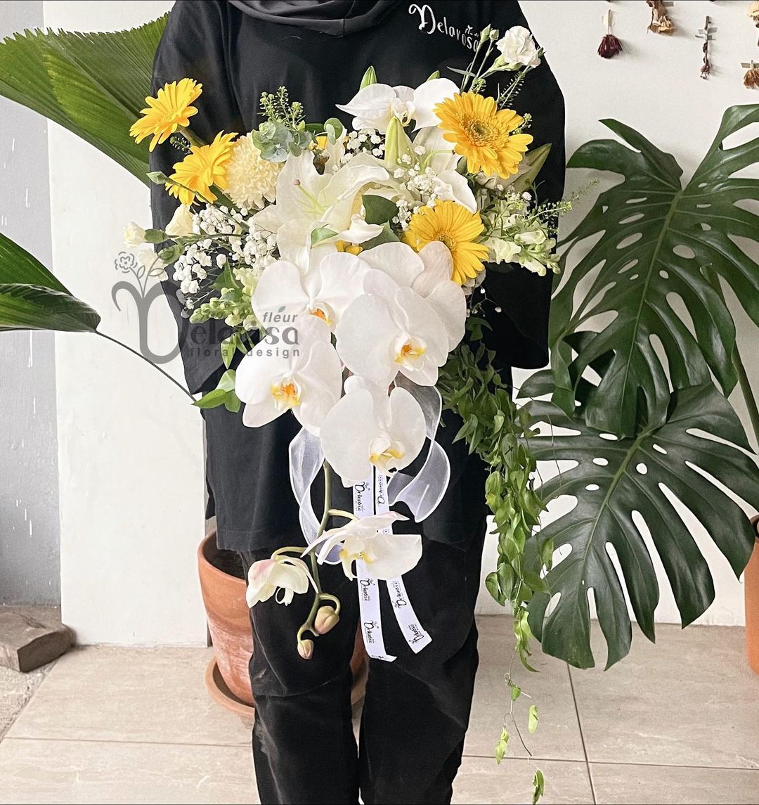 Bride Posy 027 - Delarosa Fleur | Toko Bunga Kediri | Florist Kediri ...