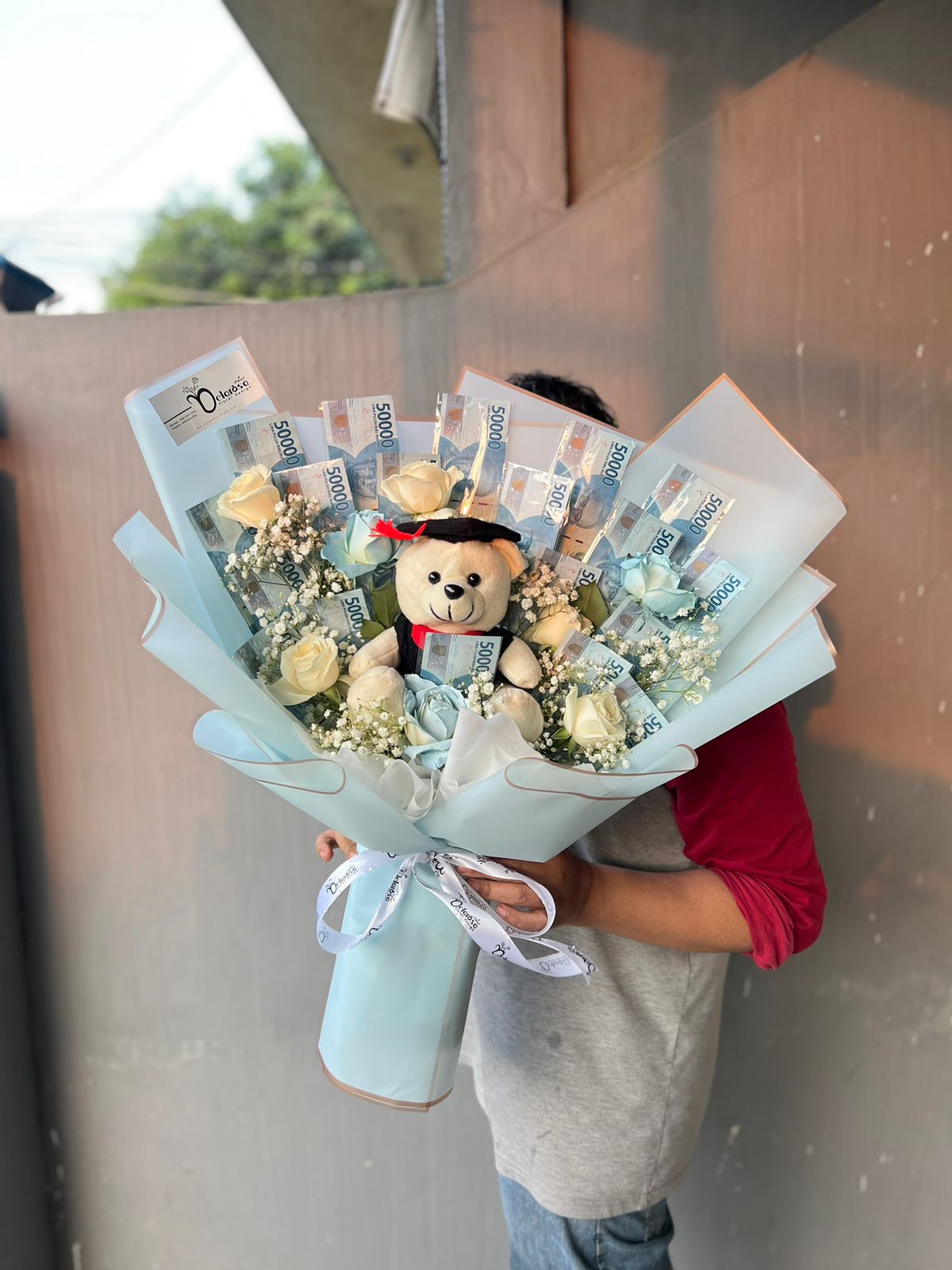 Bouquet Money Doll 002 - Delarosa Fleur | Toko Bunga Kediri | Florist ...