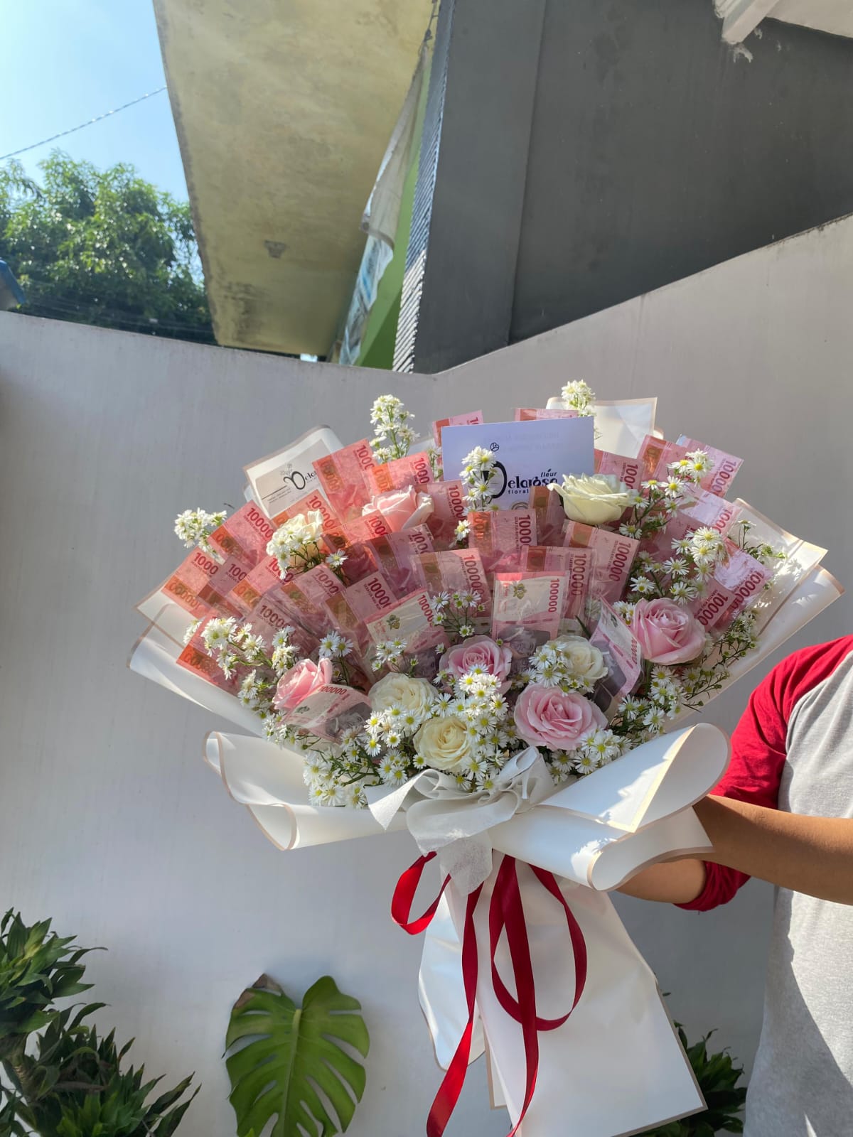 Money Bouquet 007 - Premium - Delarosa Fleur | Toko Bunga Kediri ...