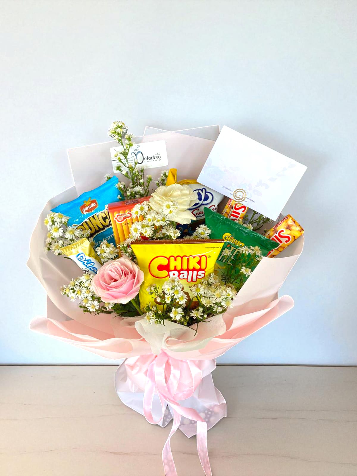 Snack Flower 005 - Delarosa Fleur | Toko Bunga Kediri | Florist Kediri ...