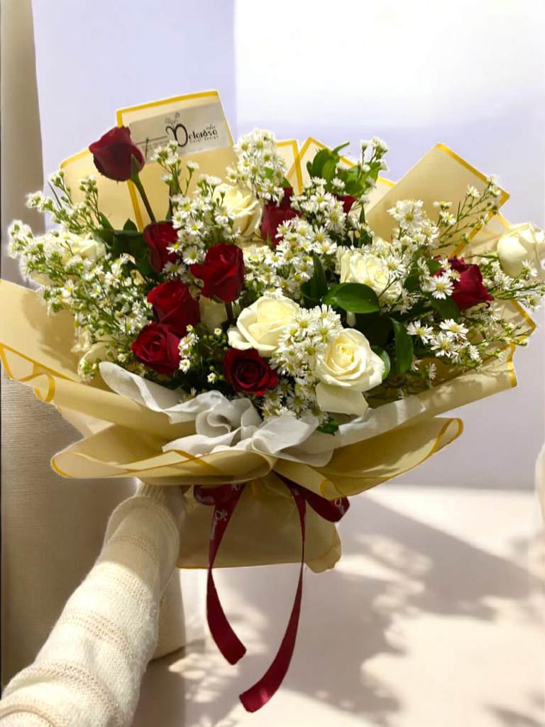 Sweetest Roses - Delarosa Fleur | Toko Bunga Kediri | Florist Kediri ...